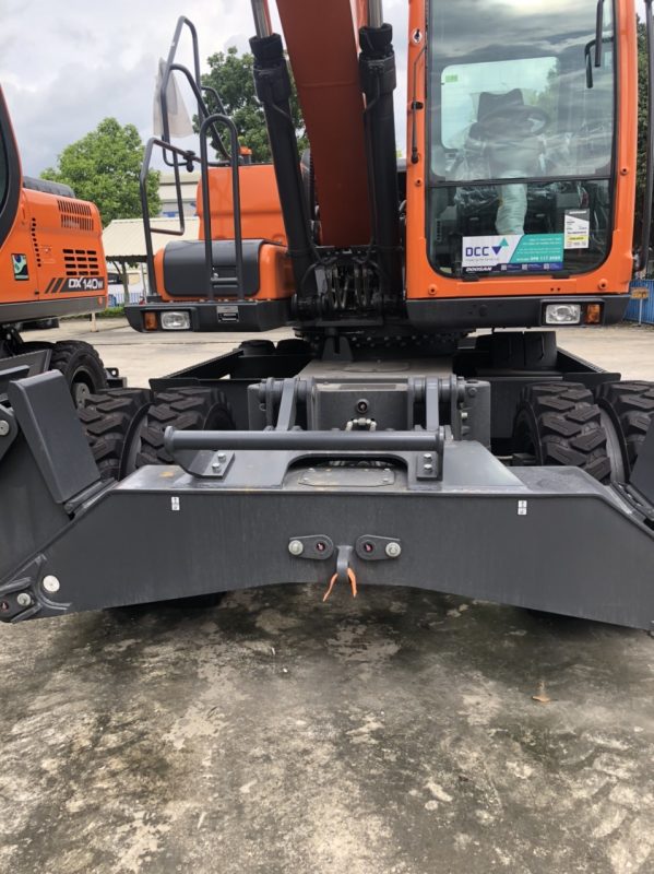 Máy Xúc Doosan Bánh Lốp DX140W - Trang chủ